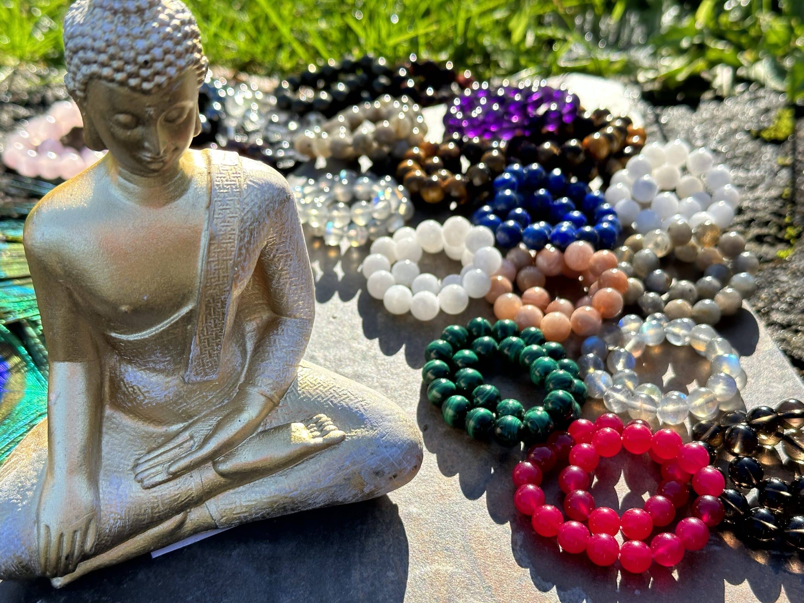 Bracelets et Pendentifs Artisanaux de Pierres Naturelles